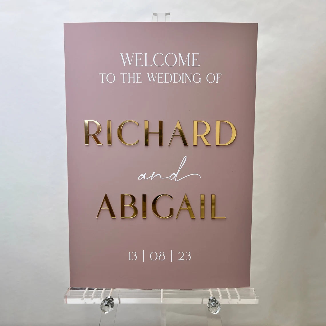 Welcome Sign - Stacked Names